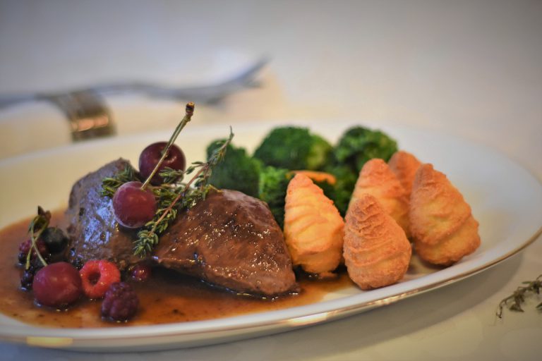 7 Creative Food Options for Your Dinner Gala - TravelPledge News